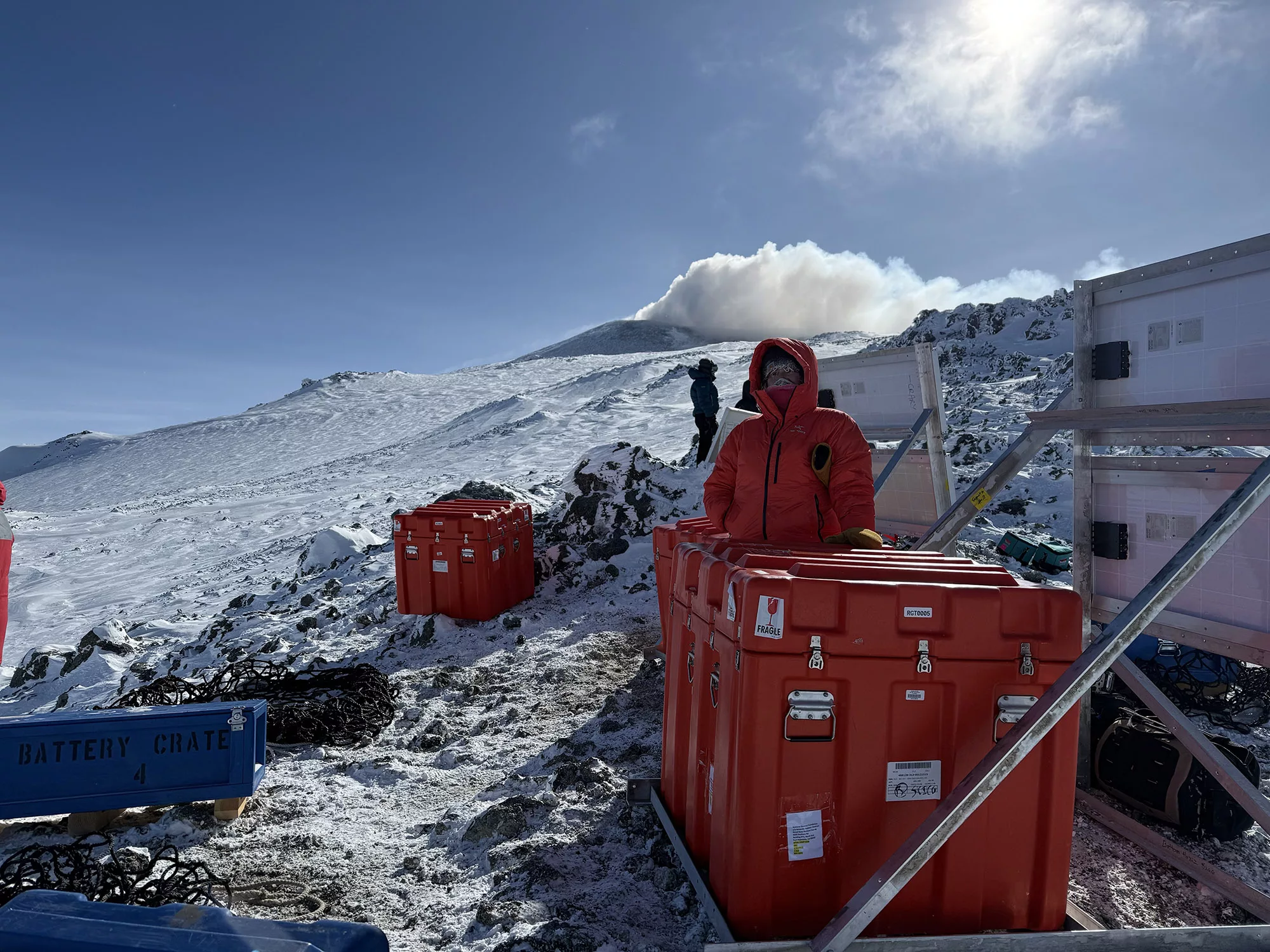 Antarctica’s Mt. Erebus gets a seismic network upgrade | EarthScope Consortium